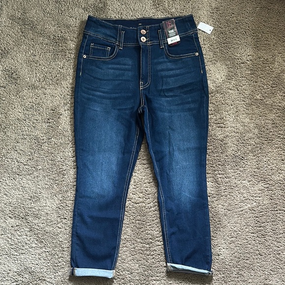 No Boundaries | Jeans | No Boundaries Capri Jeans With Classic Denim ...
